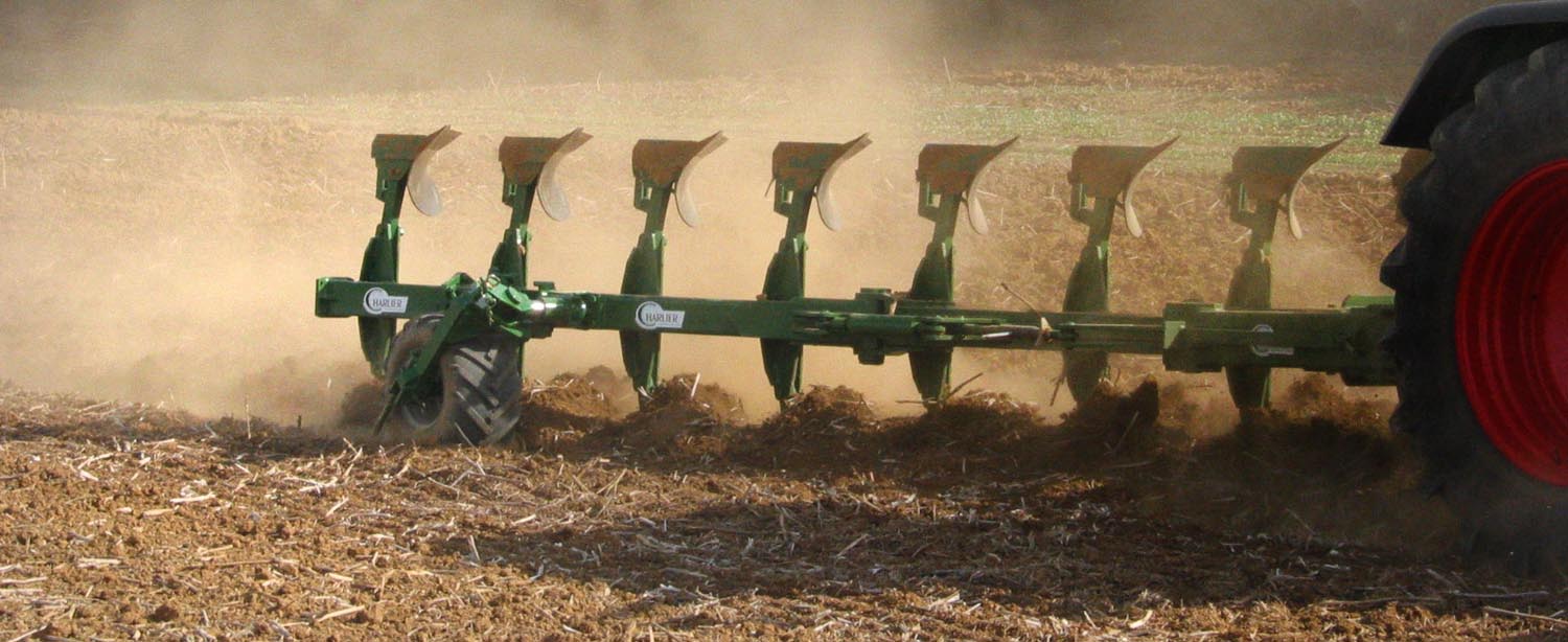 Charrue déchaumeuse à socs portée | Charrues Charlier & Fils